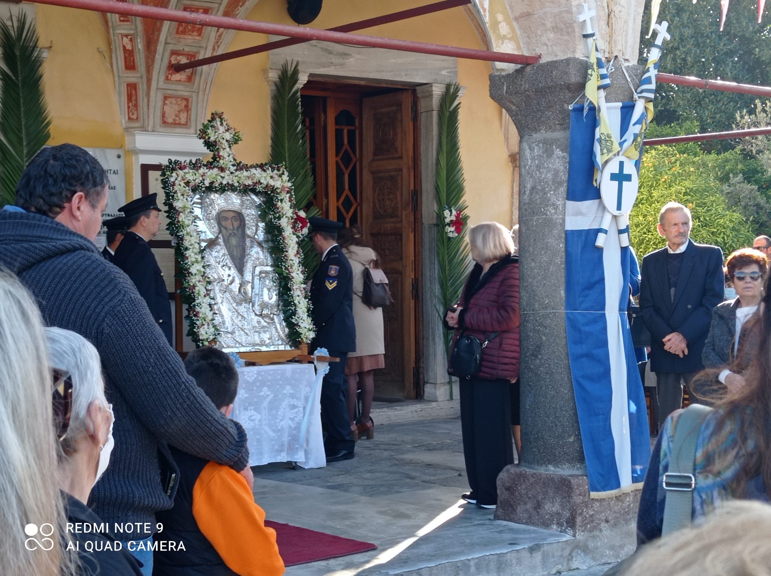 Η λιτάνευση της εικόνας και των τιμίων λειψάνων του πολιούχου της πόλης ...