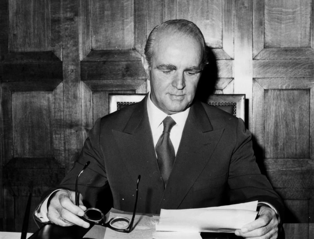 17 Νοεμβρίου 1974 - Ο θρίαμβος του Καραμανλή και της Νέας Δημοκρατίας ...